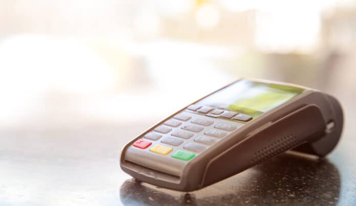 Comment trouver un TPE performant et pas cher ? - Le Geek Moderne